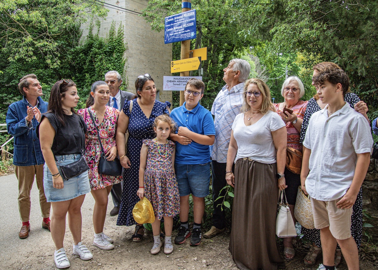 Le Chemin Armand-Pélissier a été inauguré - Saint-Étienne Du Grès ...